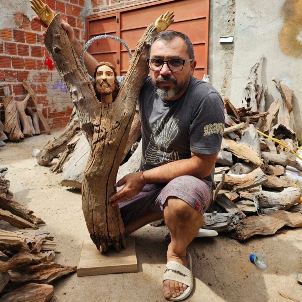 Conheça o Mestre Mazinho: Um Ícone da Arte Popular Brasileira. - Portal ...